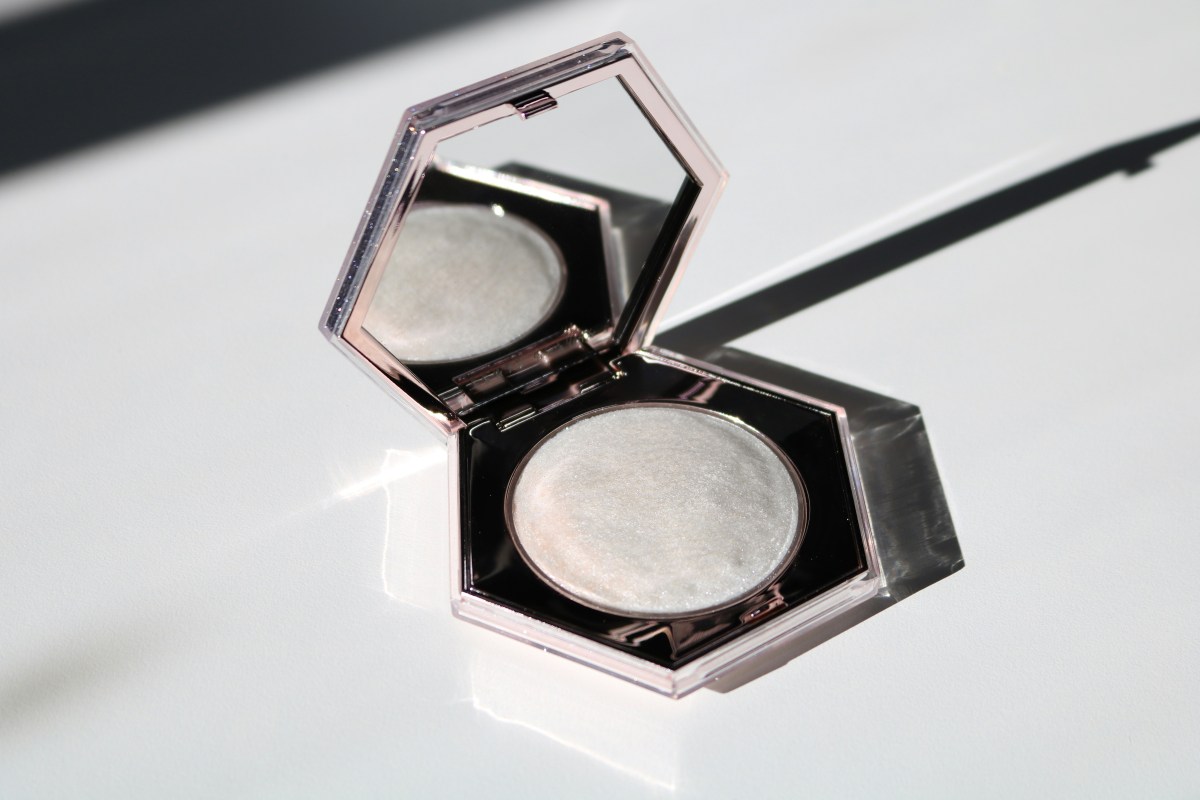 Fenty Beauty Diamond Bomb in How Many Carats?! – The Ultimate Glow ...